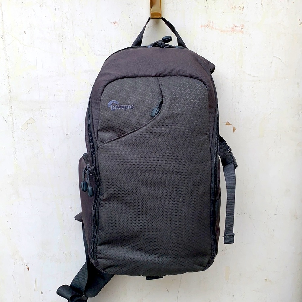 Lowepro Transit Sling 250 Camera Bag - Gem